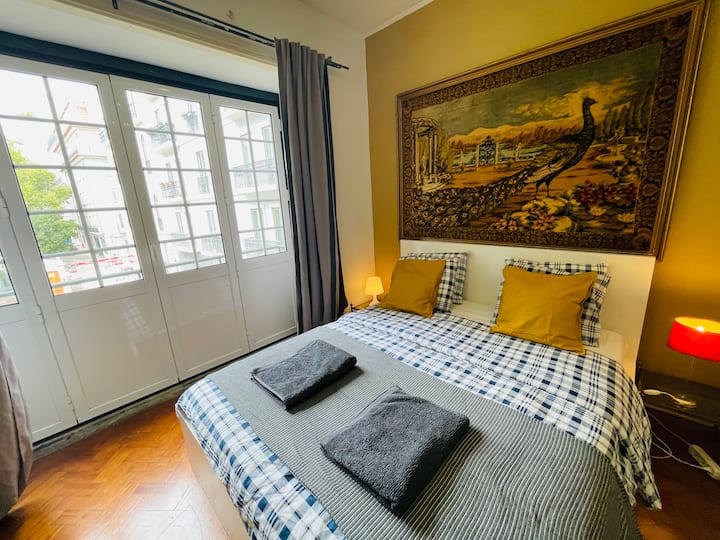 Amazing Location Huge Flat In The City Center - Lisszabon