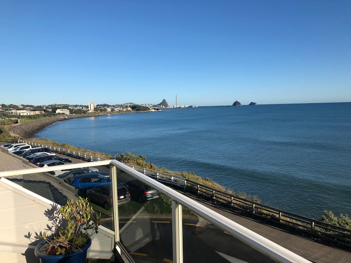 Absolute Waterfront!! - Taranaki