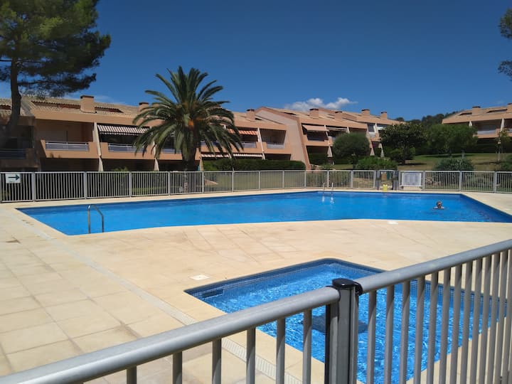 Appartement 35 M, Terrasse, 300 M Plage - Le Pradet