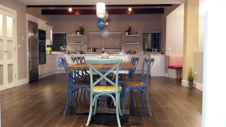 Luxurious, Bright, Modern, Clean, Spacious. - Killarney