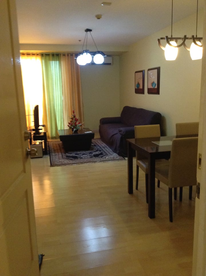 Soho Central 1-br 45 Sqm. Fully Furnished Condo - Pasig