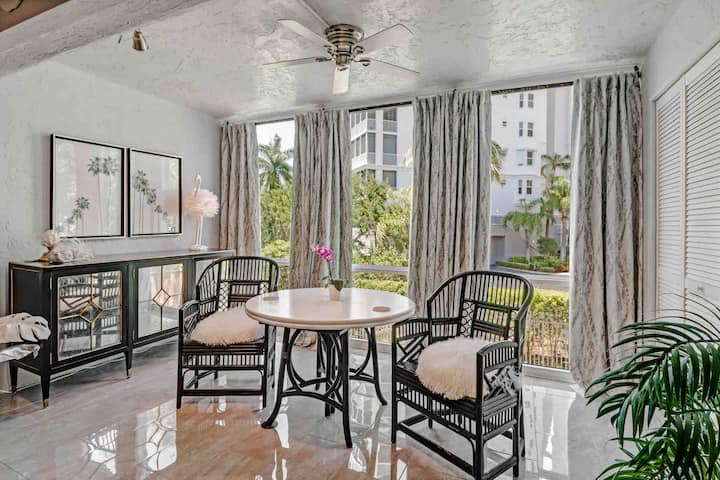 Couples Hideaway, Walk To Vanderbilt Beach - Clam Pass Park, Naples