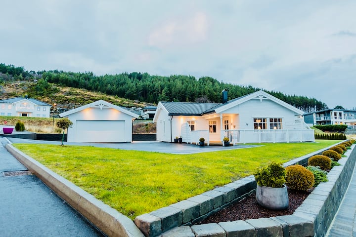 Three Bedroom House Close To ÅLesund Centrum - Alesund
