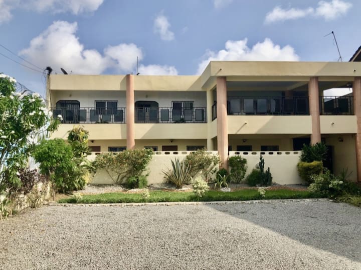Spacious,  Comfortable, Excellent Security! - Abidjan