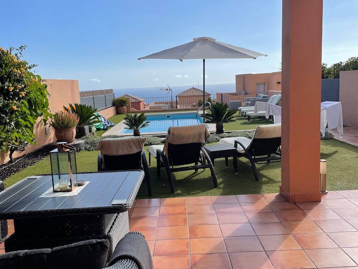 Roxiane : Villa Avec  Piscine Sur Le Golf D’adeje - Adeje