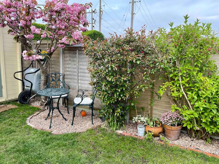 Family Home,  Central Christchurch - Christchurch, UK