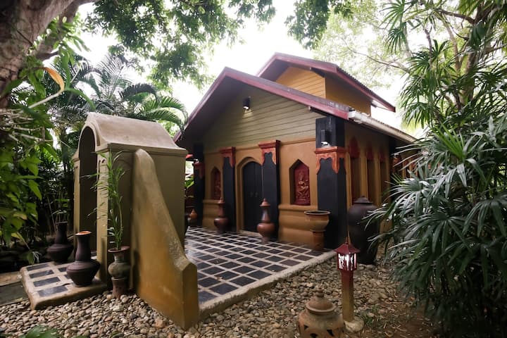 Lanna Chapel Villa - Chiang Rai