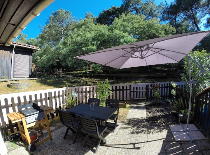 Pavillon Dans La Pinède 2 à 4 Personnes. - ラカノー