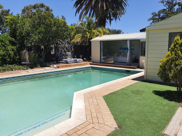 Adorable Poolhouse - Western Cape