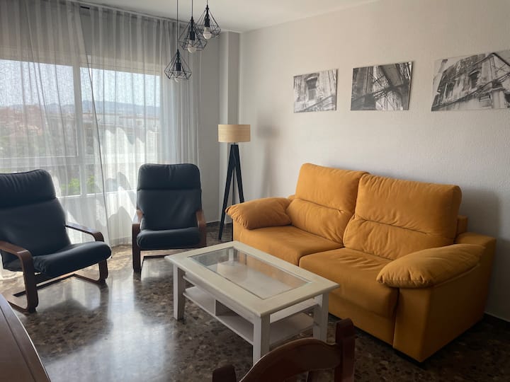Bright Flat, Free Parking And Local Ambience! - Cartagena