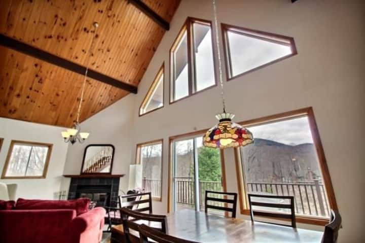 Chalet Estrie - Canton De L'est, Bord Lac, Mont. - Magog