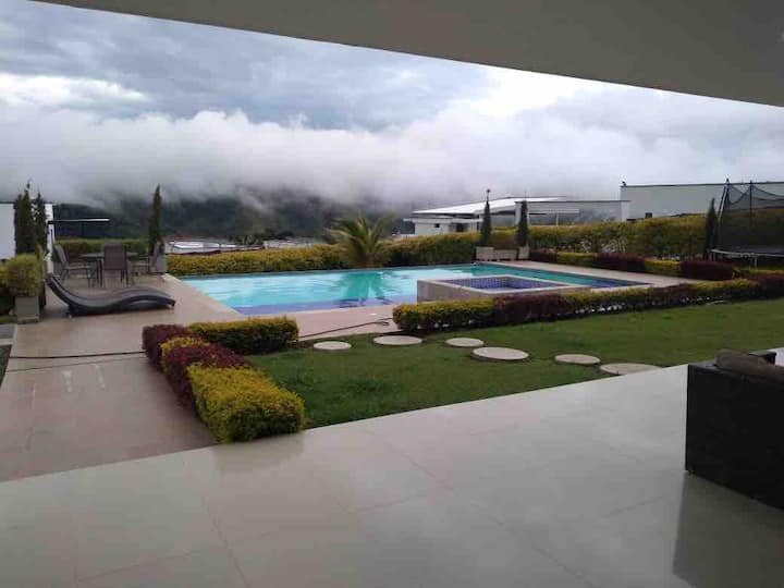 Casa Campestre  Lago Calima - 산티아고데칼리