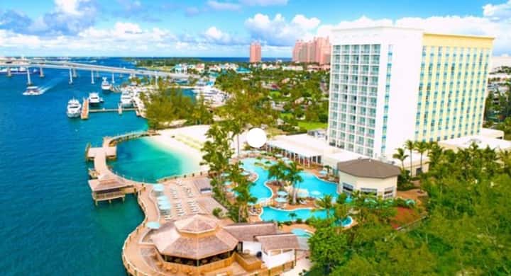Life On Paradise Island - Nassau