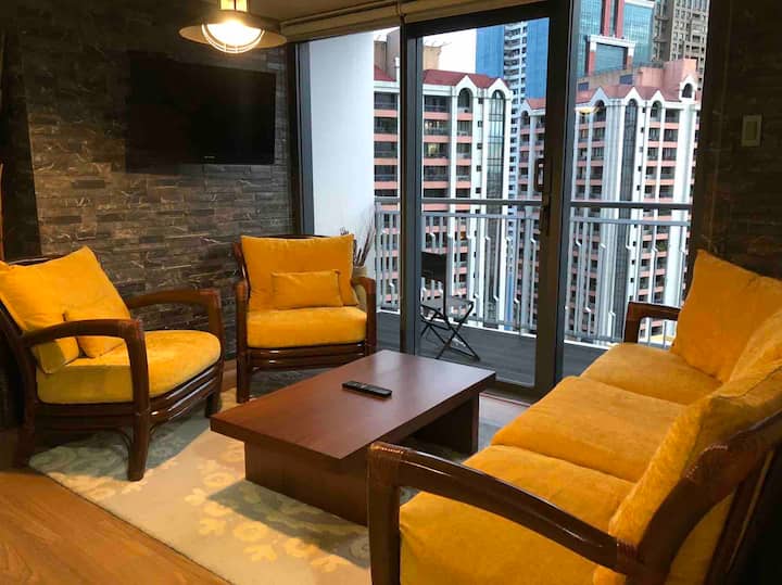 Cozy 2-bedroom Condo In The Heart Of Makati! - Makati