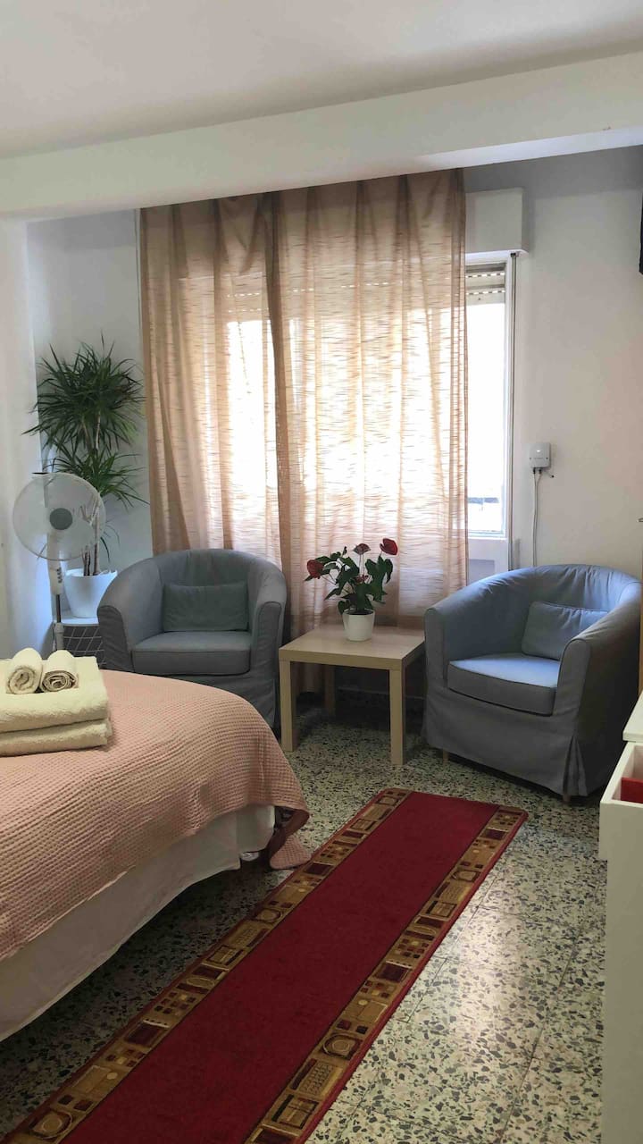 Spacious Space Plaza Del Oeste - Salamanca, España