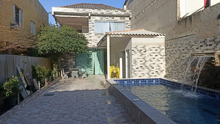 Linda Casa Com Piscina Aquecida! - Guarujá