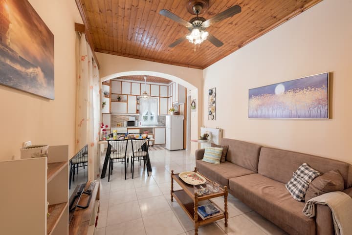 1 Km To Airport/town, Self Check-in, Ensuite Wc - Korfu