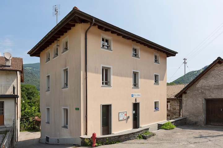Hostel 100 Valli / Ostello Palagnedra / Ticino - Lake Maggiore