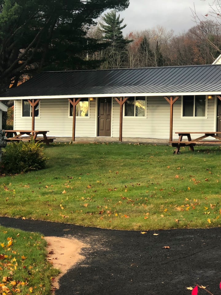 Portage Lake Cabins - Cabin 3 - Houghton, MI