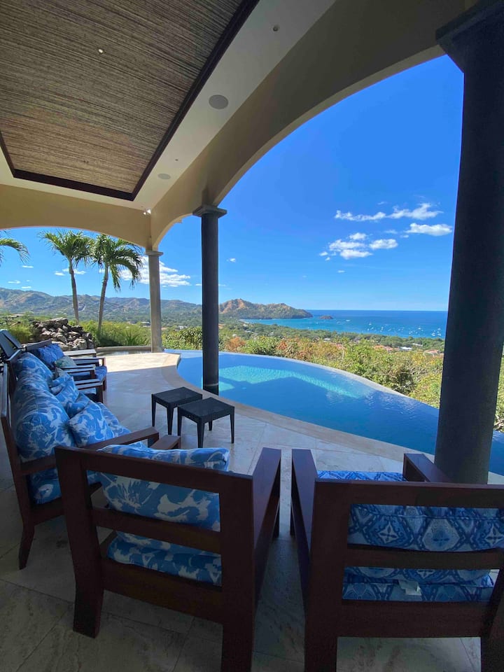 Million-dollar View | Sleeps 10 + Luxe & Wi-fi - Guanacaste Province