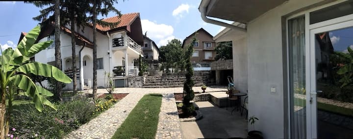 Charming, Convenient, 1 Bedroom Apartment (Apt 3) - Smederevo