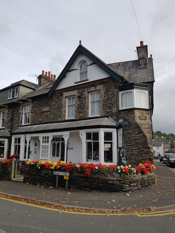Small Double Room With Ensuite Lynwood Guest House - Windermere