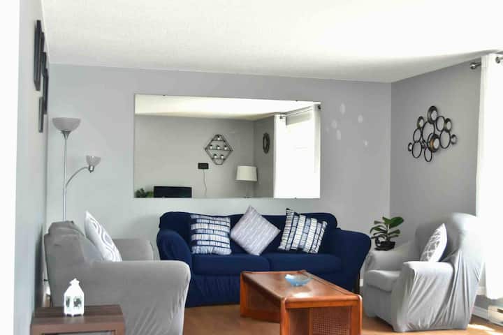 Lovely 2 Bedroom Apartment In Downtown Midland - Midland