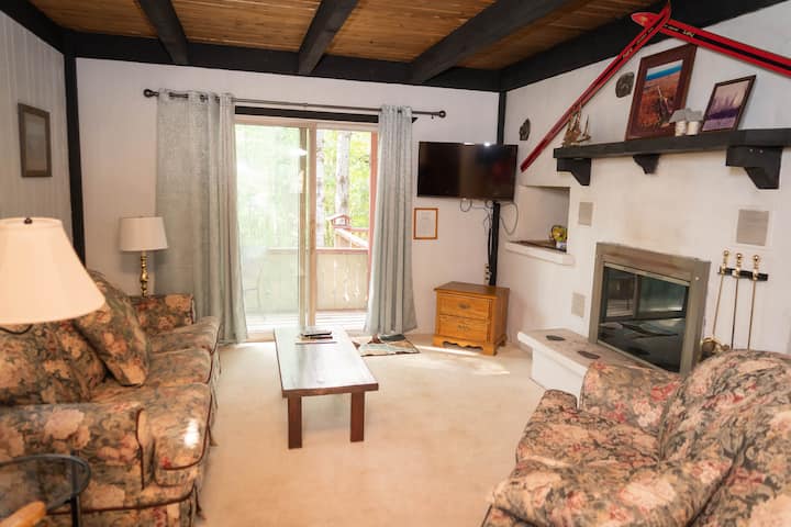 Quiver Inn Adorable 4 Bedroom Inn With Hot Tub - Ironwood, MI