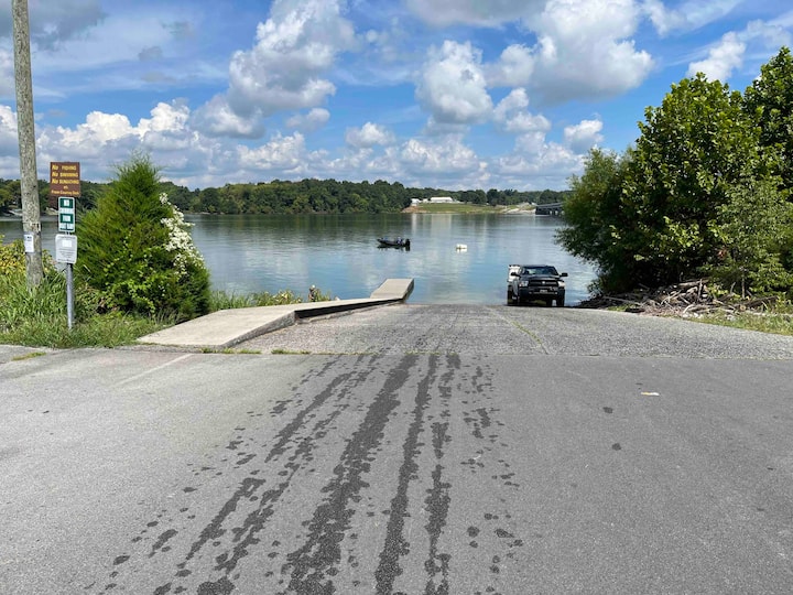 Brand New! *Tranquil Lakeside Camper* - White Pine, TN