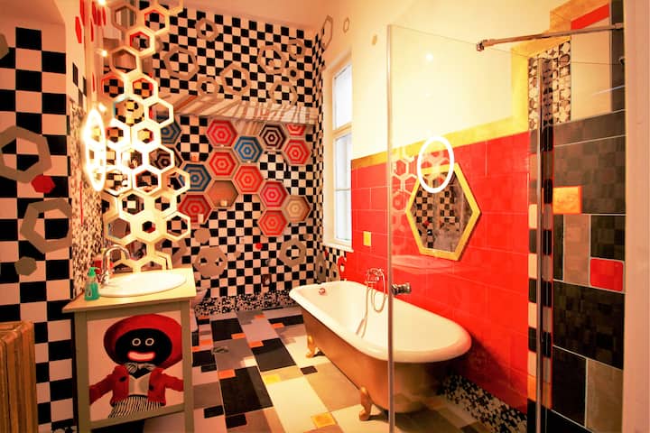 New Art & Unique Apartment In The Centre - Budapest