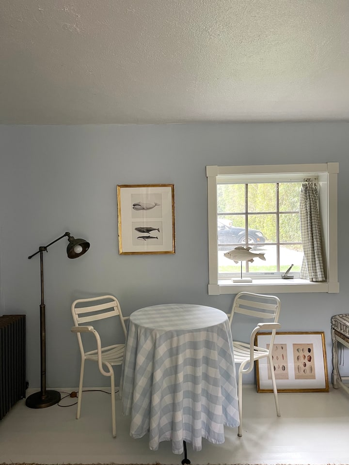 Studio Apartment In An English Style Tudor House - Montauk, NY