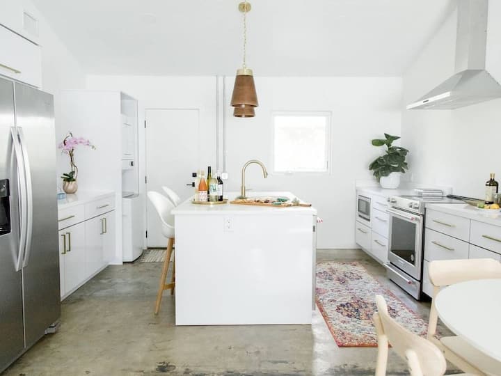 Jasmine, A Boutique Modern Home W/ Swimming Pool - Jekyll Island, GA