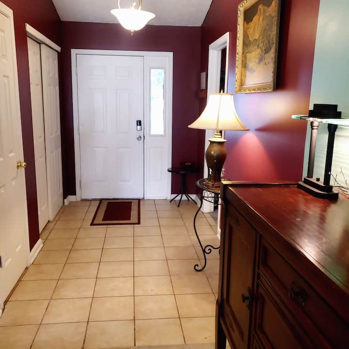 Comfort For Professionals
Private Room In A House. - Greenwood, IN