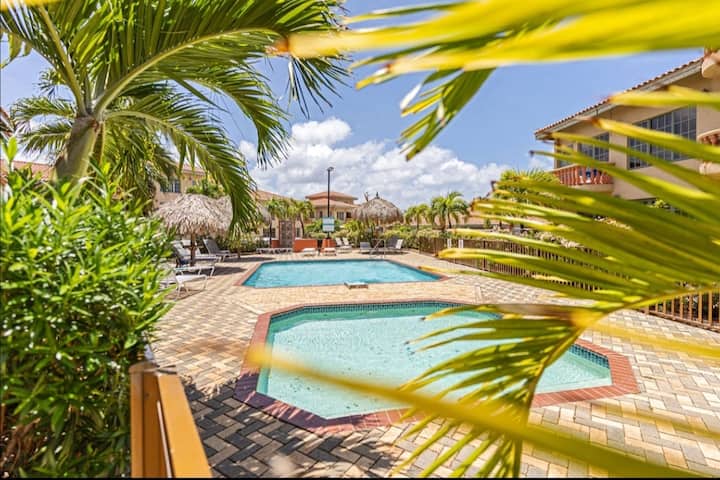 Palma Divine Condo At Palma Real -2br-2bth-pool - Aruba