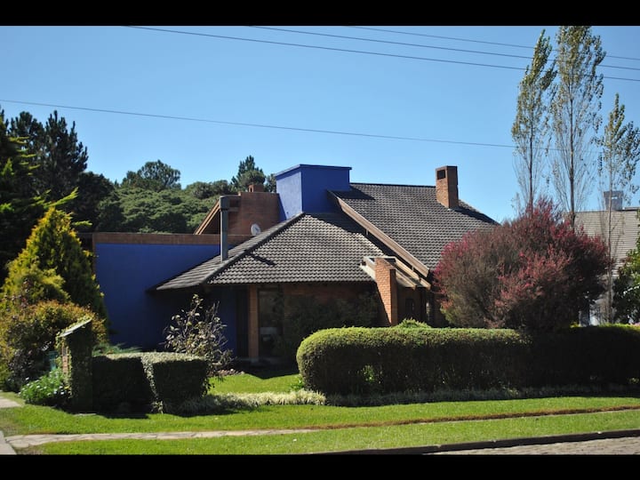 Casa Em Canela - Condomínio Laje De Pedra - Canela