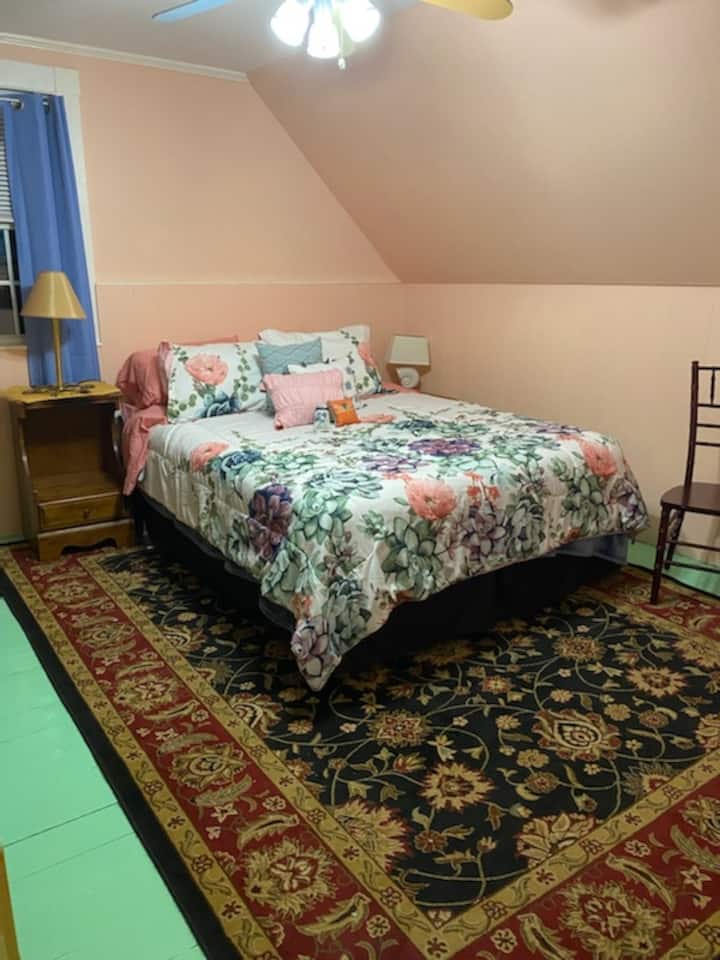 Private Family Space In Historical 1858 Farmhouse. - Maine
