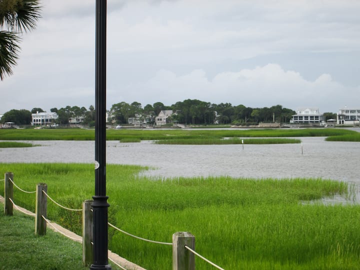 Old Mt Pleasant/alhambra Hall/shem Creek/oceanwalk - Mount Pleasant, SC