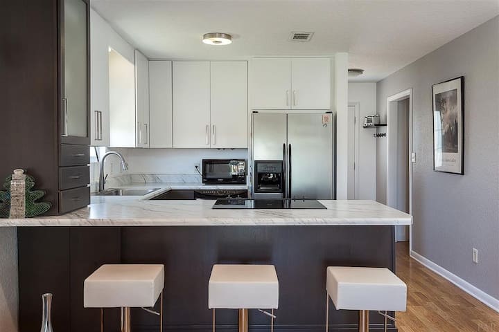 2 Bedroom Fully Loaded Townhouse Steps From Beach! - Pensacola Beach, FL