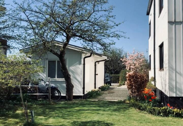 Liten Trädgårdsstuga 23m2,centralt - Lund