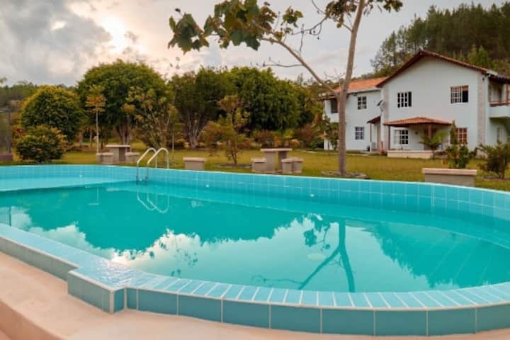 Apartamento Familiar En Condominio Con Piscina - Copacabana