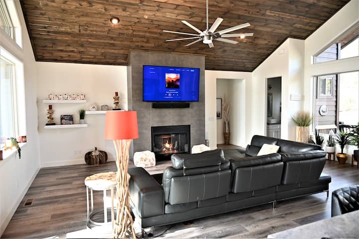 Mustang Mountain Retreat In Bison Ridge - 쇼우 로