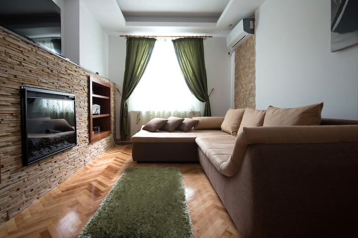Luxury Bedroom Apartment Inthe Heart Of Iasi,palas - Iași