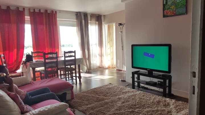 Grand Appartement Quartier Calme - Montigny-le-Bretonneux