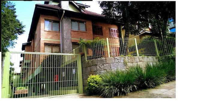 Apto En El Corazón Del Centro De Césped Acogedor Con Calefacción, Wifi Y Netflix. - Gramado