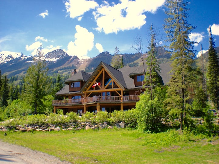 Mountain View Room At Kicking Horse Resort Golden - Golden