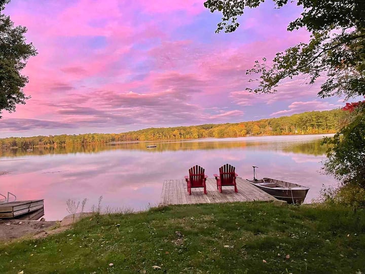 Cozy And Quiet Lake Front Cottage With Firepit - Branchville, NJ
