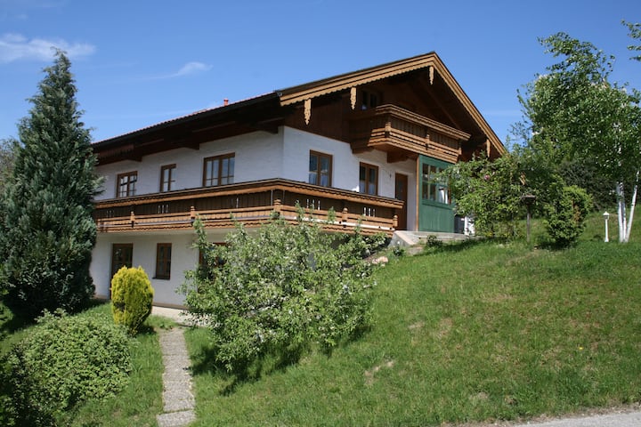 Apartment Im Haus Leopold - Grabenstätt