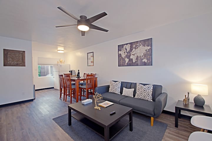 Private Yard & Pet Friendly! Monthly Discounts! - Scottsdale, AZ