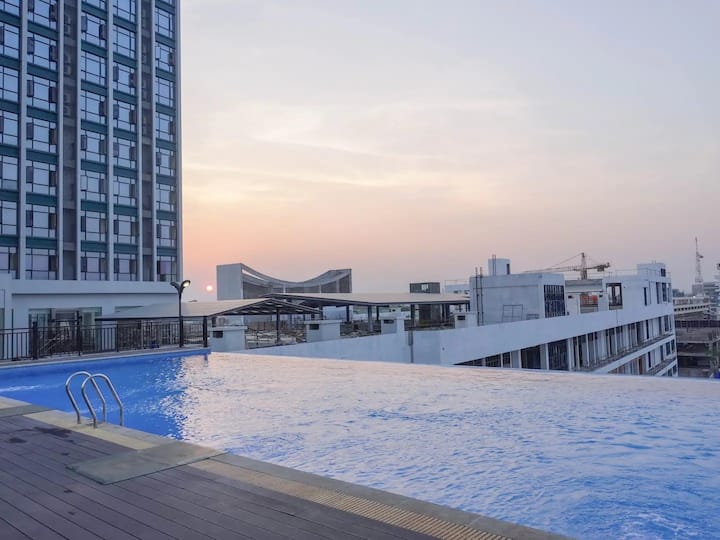 14th Floor 1-bedroom Condo W/ Pool & Gym - Vientiane