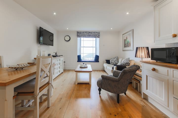Luxury Modern Apartment Perfect For Relaxing Breaks Any Time Of Year - Carbis Bay